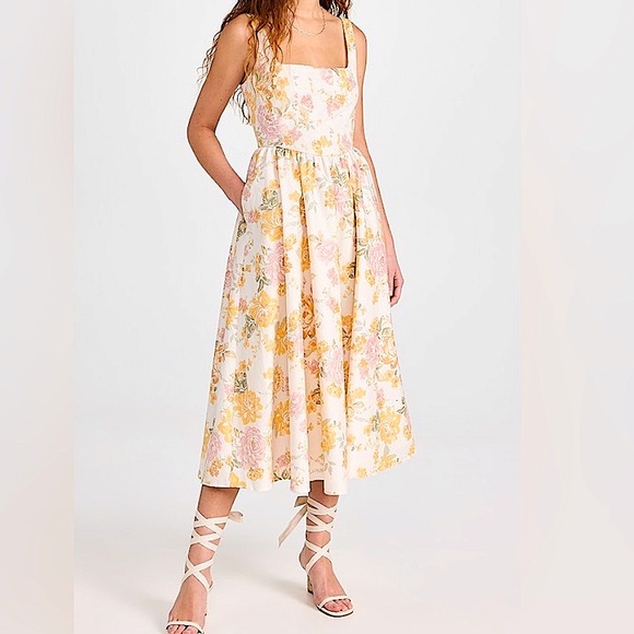 Wayf | Dresses | Wayf Corset Floral Midi Dress Garden Rose White ...